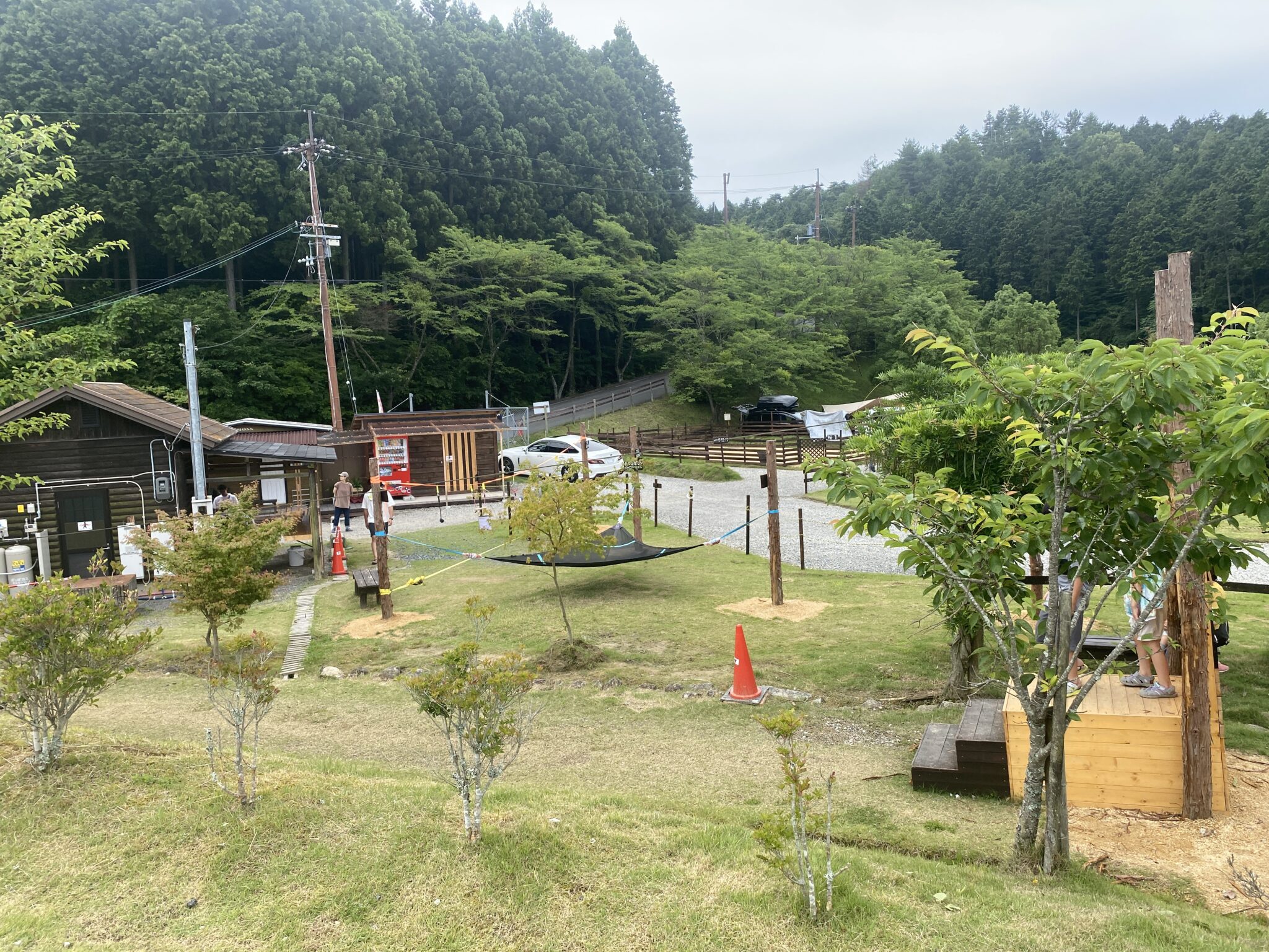 KONZEかもしかキャンプ場レビュー！子供連れやペットに人気な理由を徹底レビュー！ | マコログ